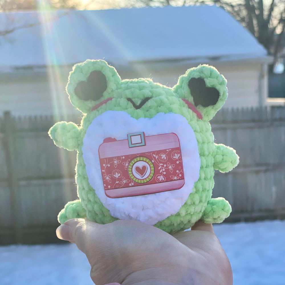 Amigurumi Sweetheart Frogs - Crochet Pattern ~ Crafty Kitty Crochet